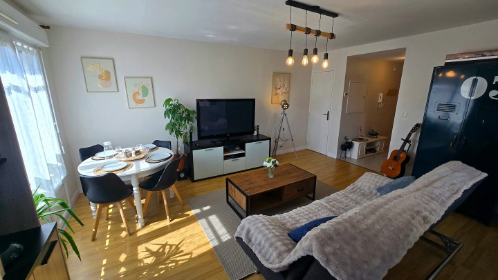 Appartement Calme Avec Balcon - Châteauroux