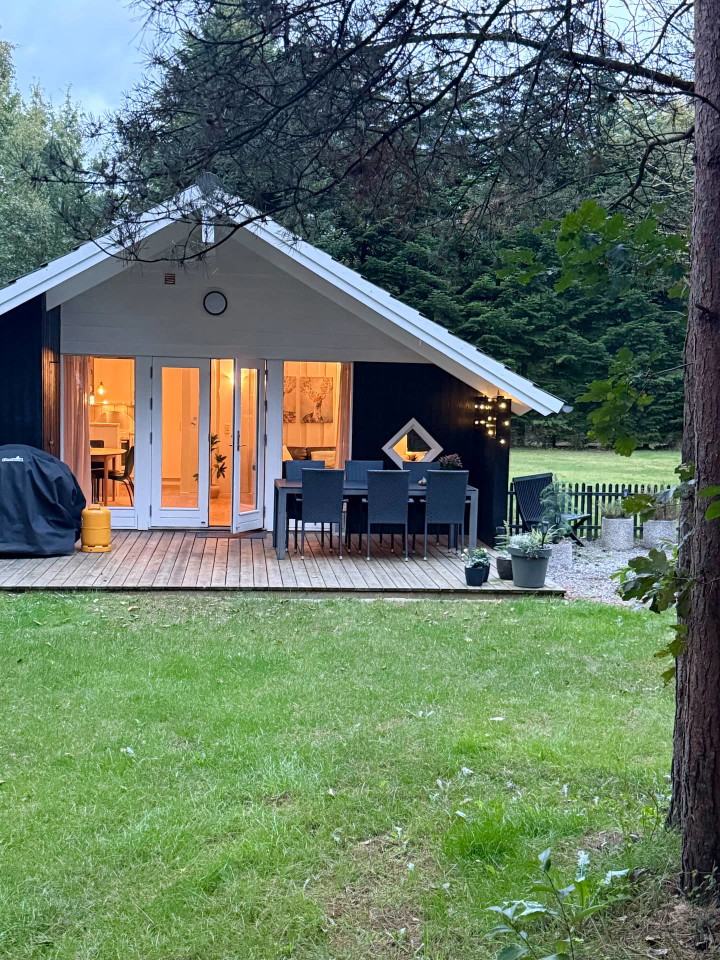 Hyggelig Sommerhus På Stor Naturgrund Ved Badesø - Denmark
