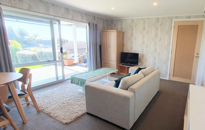 Sunny Westown Retreat - Taranaki
