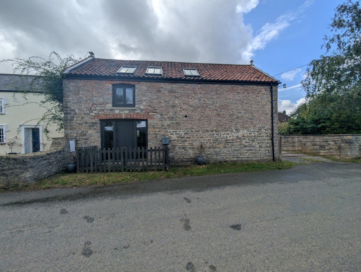 Rural Modern Barn - Sleeps 4 - Paddock & Stable - Cheddar