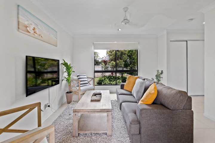 Beach Breeze Holiday Unit 2 - Queensland