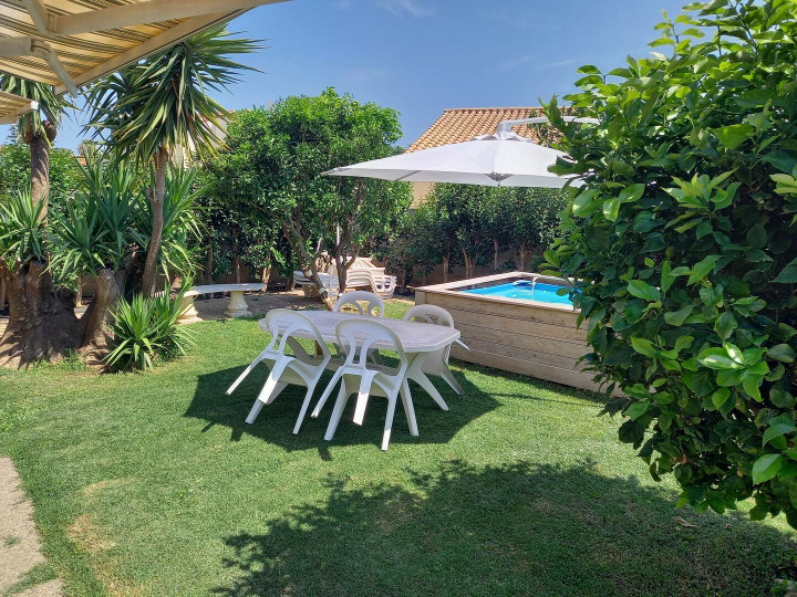Belle Villa Piscine Et Grand Jardin Pour 1 Famille - Alénya