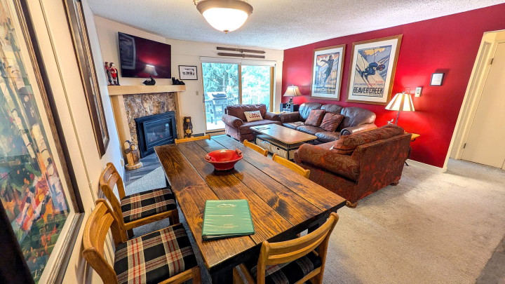 Remodeled Condo W/ Free Wifi, Parking, Heated Pool, Hot Tubs, Skier Shuttles - Avon, CO