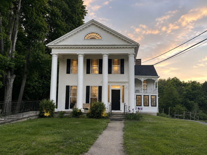 Historic Estate Near Gillette Castle & Goodspeed - Colchester, CT