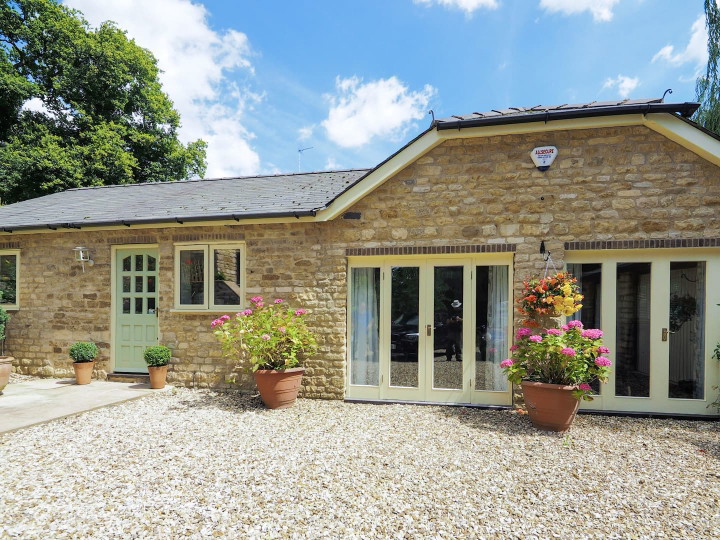 Stone Lodge - Leicestershire