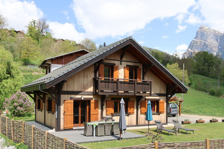 Chalet De 120 M² Pouvant Accueillir 8 Personnes - Morillon