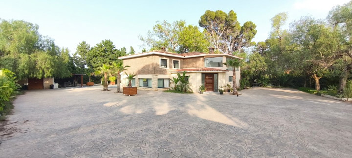 Villa Lago - Municipality of San Vicente del Raspeig / Sant Vicent del Raspeig