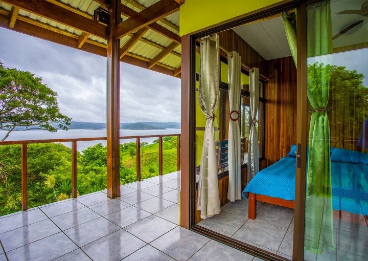 Cabane Dans Le Lac Arenal&nbsp;: 2 éTages, 9 Personnes Et Vues. - Costa Rica