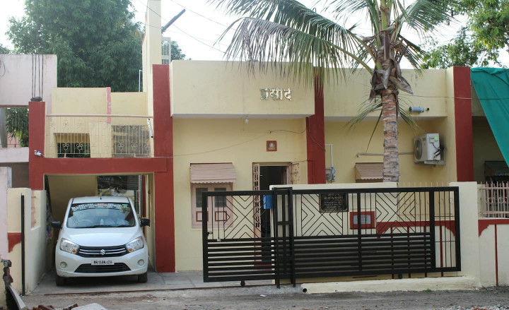 Spacious Ancestral 2bhk Ac Lake View Property - Solapur