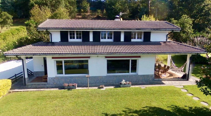 Villa Louise Bilbao, En Un Entorno Verde, Cerca De La Ciudad Y De Las Playas - Bilbao