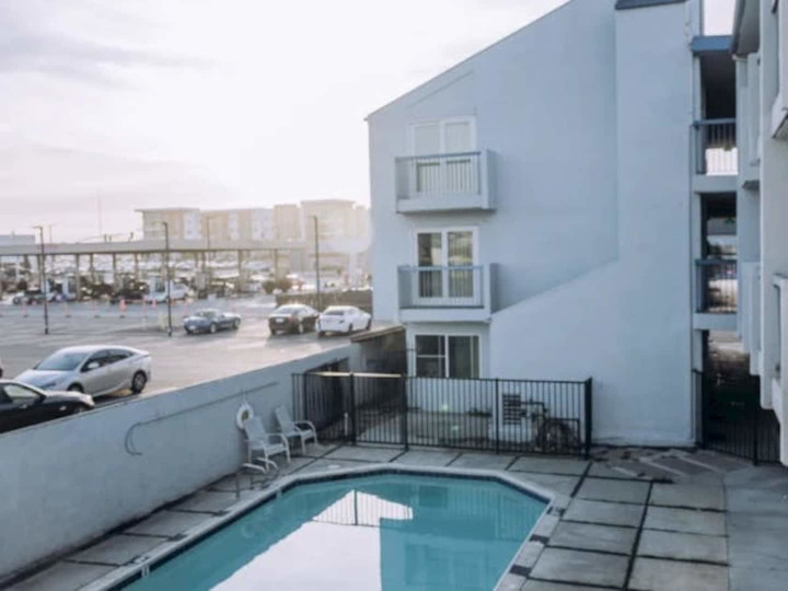 Sand Dollar Inn - Monterey, CA