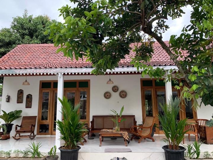 Javanese 3br Gem, Garden, Near City, Sleeps 6 - Yogyakarta