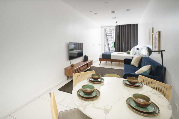 Studio With Patio In Midtown! - Crown Heights, NY