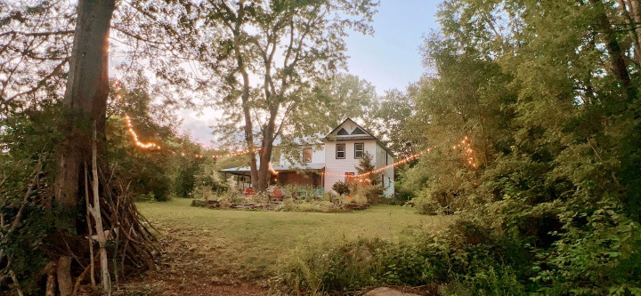 The River Farmhouse - Belleville