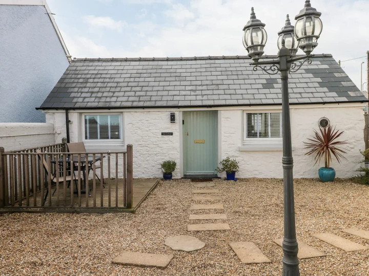 Dog Friendly, Cosy 1 Bedroom Cottage - Wales