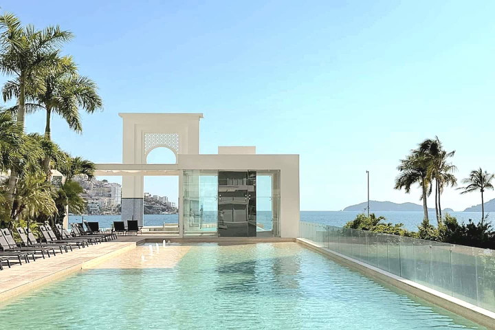 Luxury Oceanfront Apartment - Acapulco