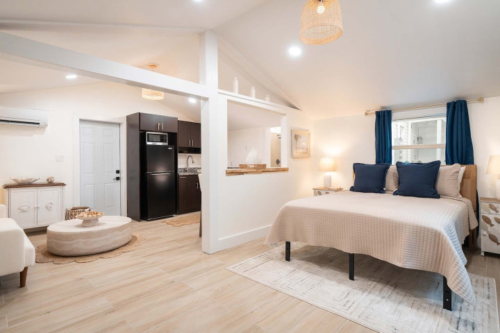 The Margaret Suite | Renovated Studio, Shared Pool - Key West, FL