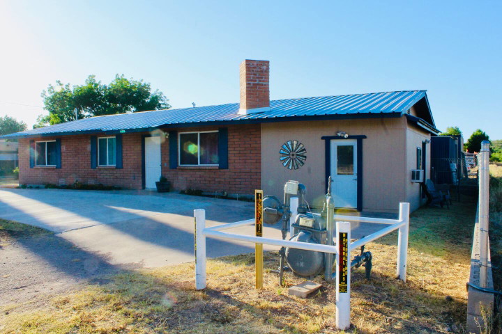 Recently Remodeled Patagonias Farmhouse - Patagonia, AZ