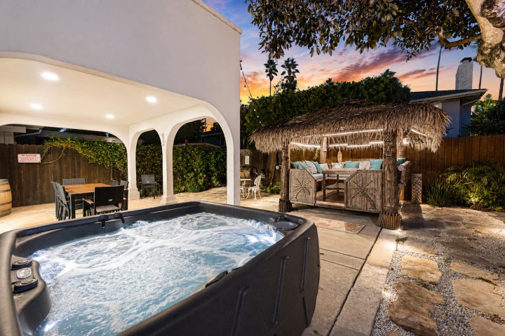 25%off Oct 8-11 Great Reviews Walk 2 Beach Jacuzzi - Oxnard, CA