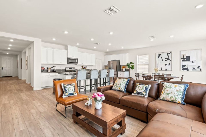 Single-story Home/5br/8beds/quiet And Comfortable - Loma Linda, CA
