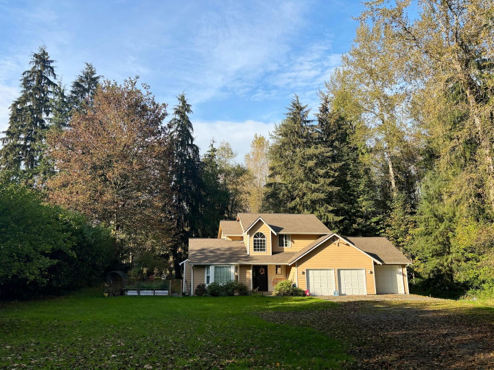 5-acre Old Growth Forest Retreat - Marysville, WA