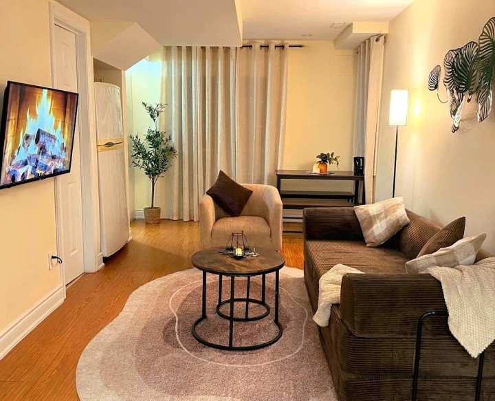 The Cedar Haven-separate Entrance (30 Min To Yyz) - Brampton