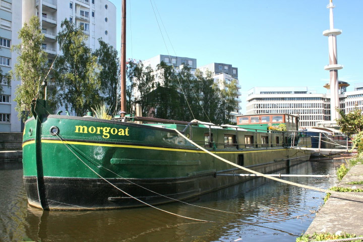 Péniche Bretonne En Centre Ville - Betton