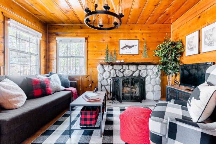 Mad For Plaid At Cabin 9 In Lakewood Cabins Near Village - Big Bear Lake, CA