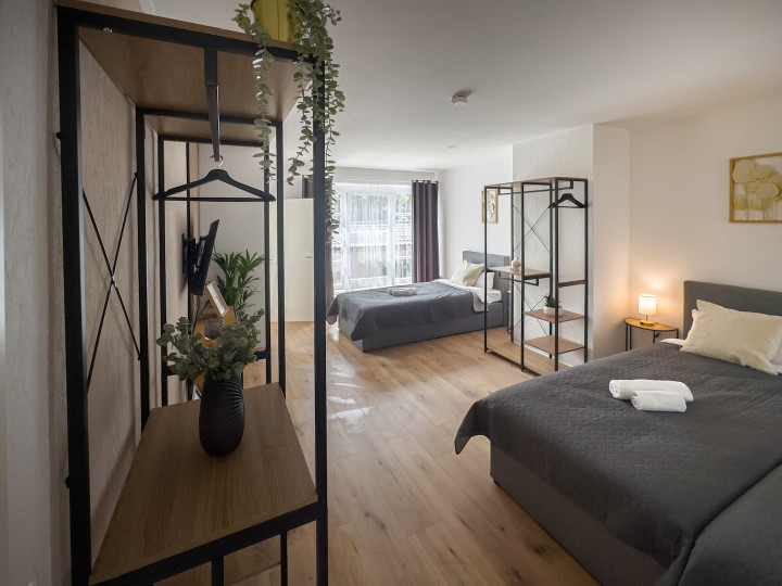 Holiday Home - Parking & Wifi, 2 Balc. And 2 Bath - Bremen