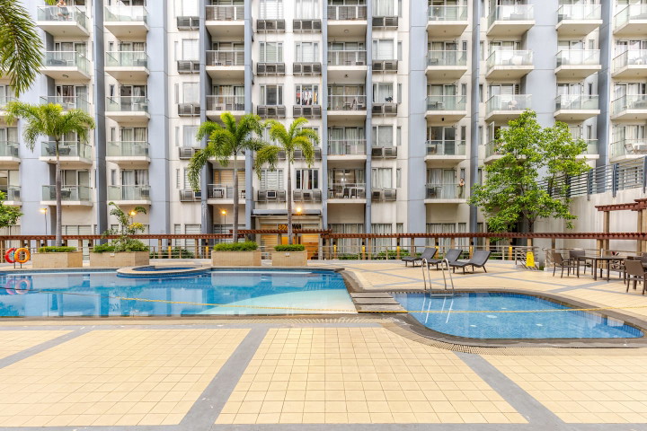 Cozy Condo Near Naia 24/7 Checkin | Pool | Balcony - Metro Manila