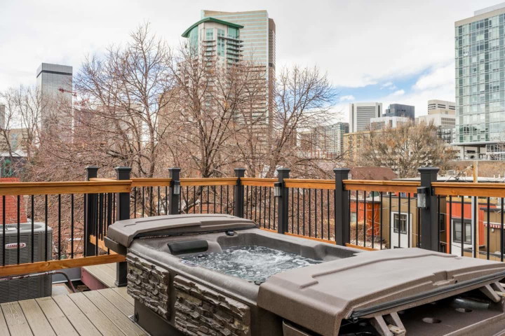 The Rooftop Room - Queen Anne Bed & Breakfast - Denver, CO