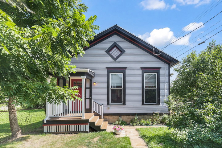 Adorable West Side Cottage-free Parking! - Buffalo