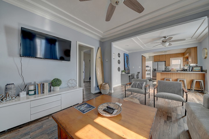 Beach Bungalow - Los Angeles