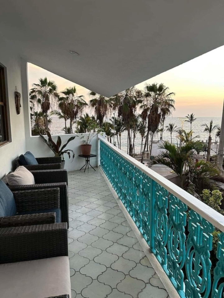 Beach Villa Sleeps 14 - Mazatlán