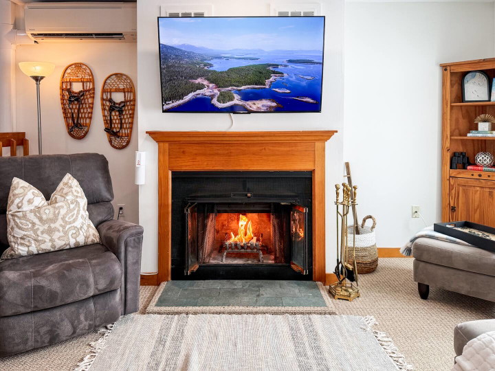 Mins To Gunstock~fireplace~winter Monthly Rental - Gilford, NH
