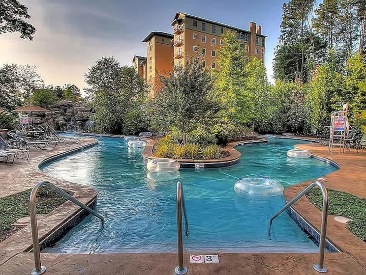 Riverstone Resort Modern Luxury Penthouse 5 Bed - Pigeon Forge, TN