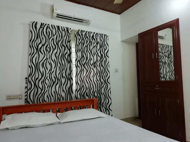 Flat 2 Near Kodungallurtemple And Craft Hospital - 