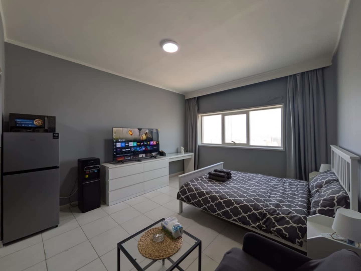 Homey Economy Studio (Open City View & Marina) - Ajman