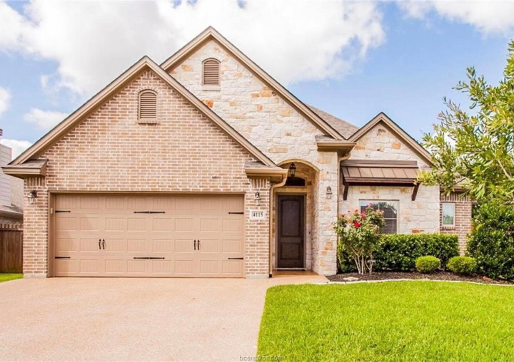 Aggieland Family Home Away From Home - College Station, TX