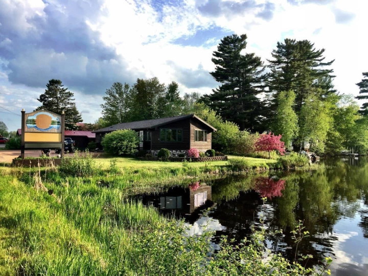 4 Bedroom, 2 Bath On Lake Mohawksin Tomahawk - Wisconsin