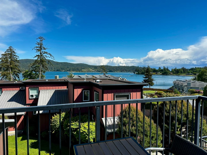 Ocean View Townhome - Sooke Harbour Marina - Sooke