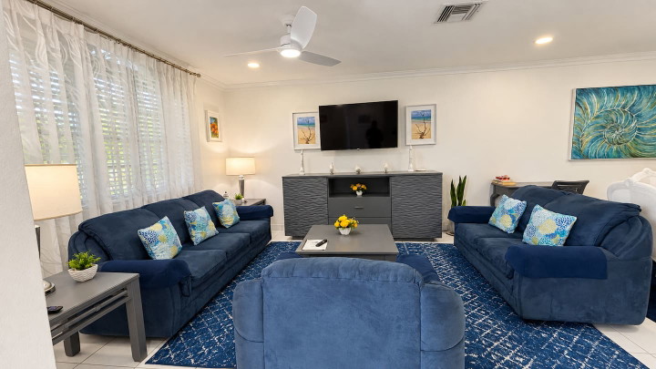 Tre'tel Home Away #2, Centrally Located, 5-minute Walk To The Beach 1600 Sq. Ft. - Nassau