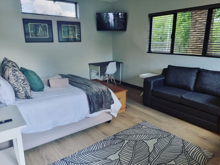 Palm On Rock
1-bedroom,kitchenette & Full Bathroom - Bloemfontein