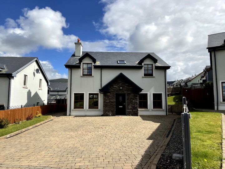 "Beautiful,family Only,pet Friendly, Harbour View - Dingle