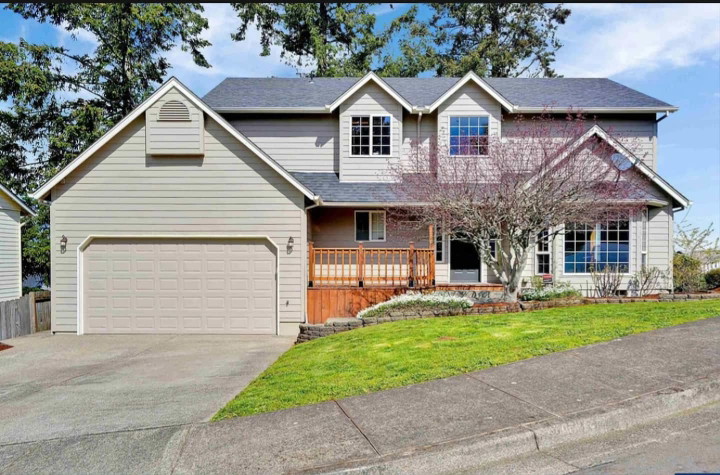 Spacious 4-bedroom For Families & Travelers - Salem, OR