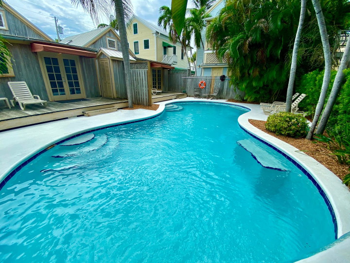 Petes East Land: Cypress East Land Schritte Von Duval - Key West, FL