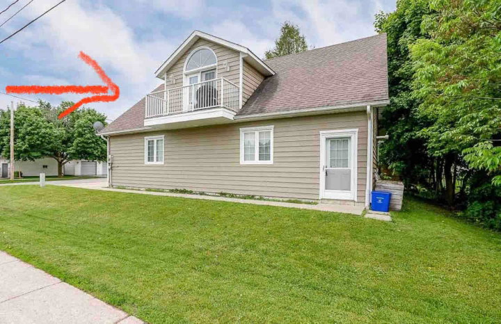 Entire Top Floor Huge 1 Bedroom Apt Private Entry - Orangeville