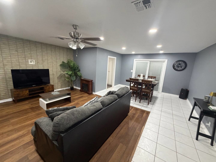The Shaded Oak | Near Harlingen Airport - Harlingen, TX