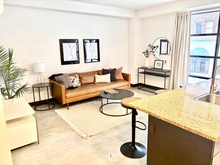 Designer Modern Loft Central Downtown, Gym Access - Tulsa, OK