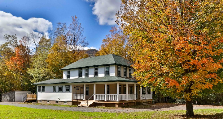 Catskill Getaway! - Hunter Mountain, NY